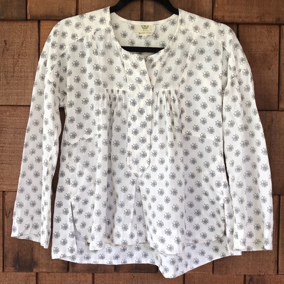 Koch | Tops | Koch Pleated Gray And White Blouse Octopus Print Xs ...